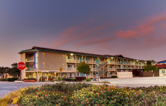 Hotel Photos and Gallery in Monterey California Hotels